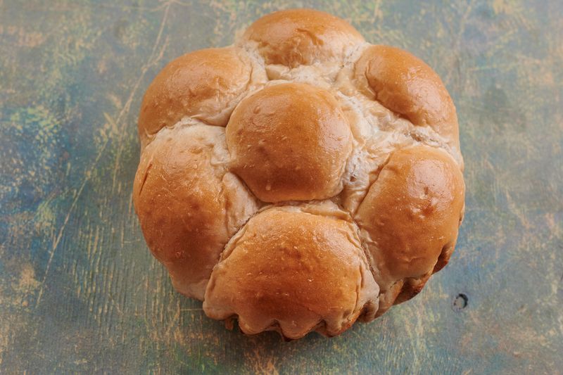 Queen's Bread | SmartMarketHub